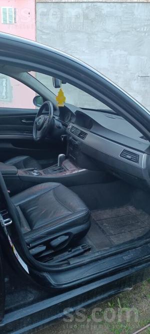 Melns BMW 320 2005 Daugavpils, ar dzinēja tilpumu 2.00 L un nobraukumu 257 tūkst. km par 1600 €, foto 7 vietnē AUTOMOTO.COM.LV