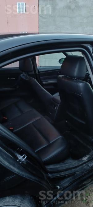 Melns BMW 320 2005 Daugavpils, ar dzinēja tilpumu 2.00 L un nobraukumu 257 tūkst. km par 1600 €, foto 8 vietnē AUTOMOTO.COM.LV