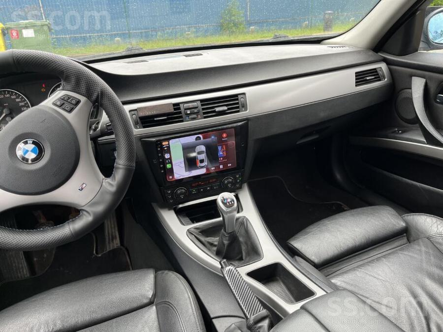 Black BMW 320 2005 in Riga, with an engine capacity of 2.00 L and mileage of 324 thousand km for 3900 €, photo 12 on AUTOMOTO.COM.LV
