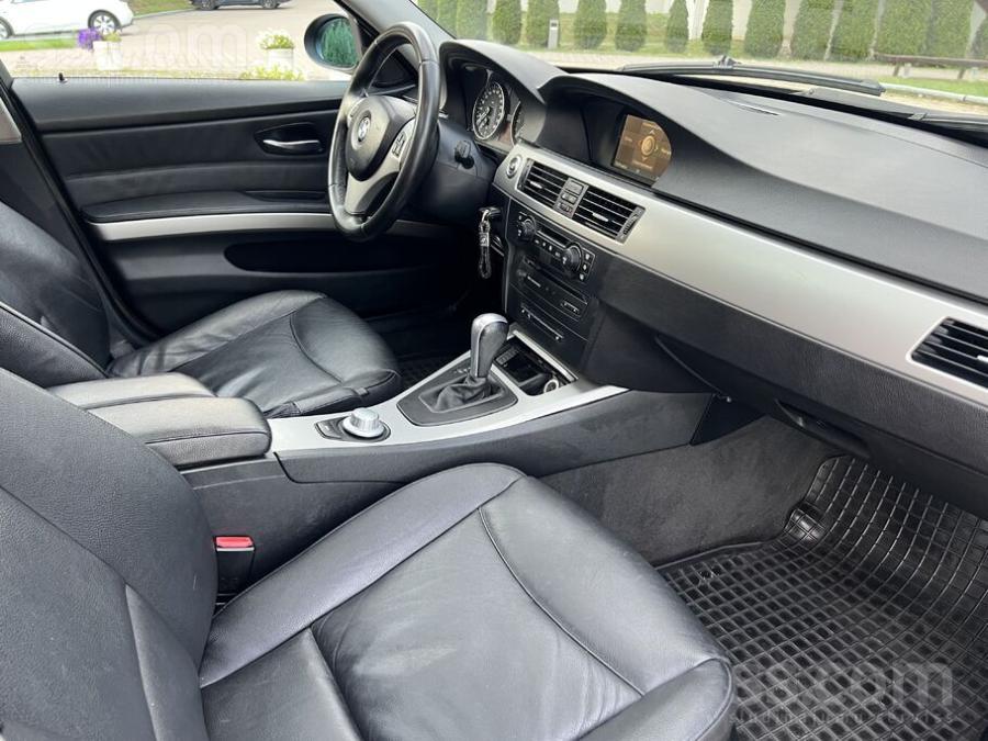 Melns BMW 320 2005 Rīga, ar dzinēja tilpumu 2.00 L un nobraukumu 211 tūkst. km par 3690 €, foto 11 vietnē AUTOMOTO.COM.LV