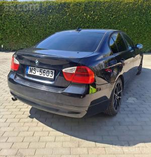 Black BMW 320 2005 in Riga, with an engine capacity of 2.00 L and mileage of 315 thousand km for 3500 €, photo 5 on AUTOMOTO.COM.LV