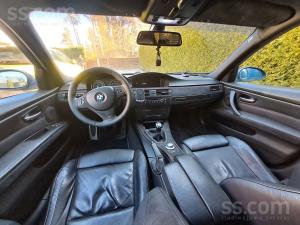 Black BMW 320 2005 in Riga, with an engine capacity of 2.00 L and mileage of 315 thousand km for 3500 €, photo 6 on AUTOMOTO.COM.LV
