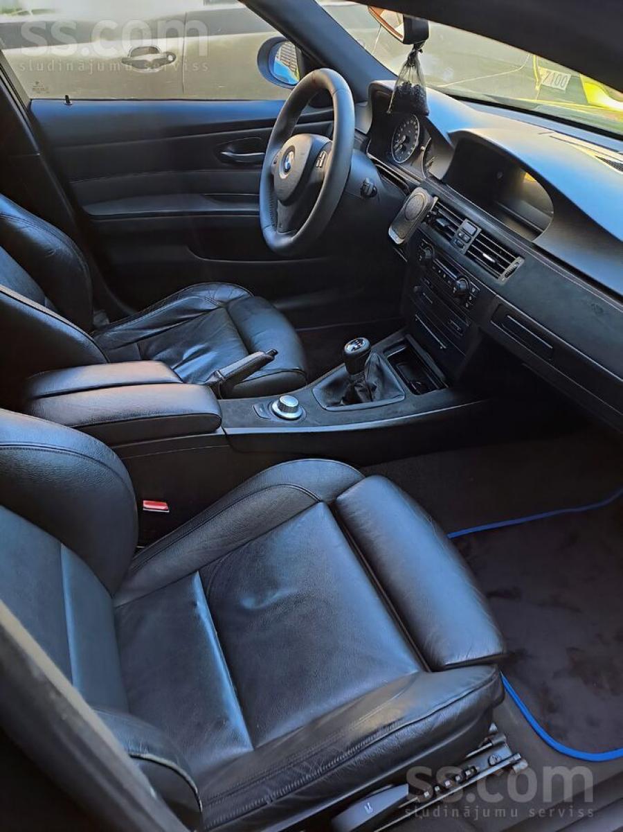 Black BMW 320 2005 in Riga, with an engine capacity of 2.00 L and mileage of 315 thousand km for 3500 €, photo 8 on AUTOMOTO.COM.LV
