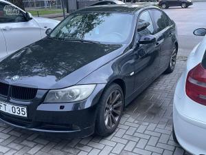 Black BMW 320 2005 in Vilnius, with an engine capacity of 2.00 L and mileage of 298 thousand km for 2800 €, photo 3 on AUTOMOTO.COM.LV