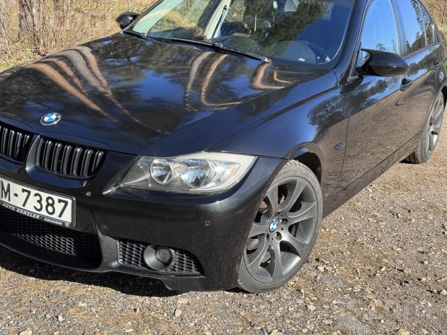 Melns BMW 320 2005 Rīga, ar dzinēja tilpumu 2.00 L un nobraukumu 308 tūkst. km par 4100 €, foto 3 vietnē AUTOMOTO.COM.LV