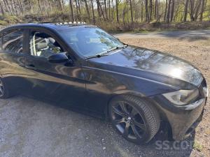 Melns BMW 320 2005 Rīga, ar dzinēja tilpumu 2.00 L un nobraukumu 308 tūkst. km par 4100 €, foto 9 vietnē AUTOMOTO.COM.LV