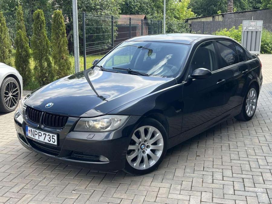 Melns BMW 320 2005 Kauņa, ar dzinēja tilpumu 2.00 L un nobraukumu 341 tūkst. km par 2500 €, foto 5 vietnē AUTOMOTO.COM.LV