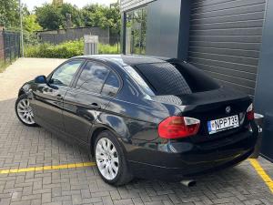 Melns BMW 320 2005 Kauņa, ar dzinēja tilpumu 2.00 L un nobraukumu 341 tūkst. km par 2500 €, foto 9 vietnē AUTOMOTO.COM.LV