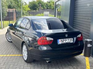 Melns BMW 320 2005 Kauņa, ar dzinēja tilpumu 2.00 L un nobraukumu 341 tūkst. km par 2500 €, foto 10 vietnē AUTOMOTO.COM.LV