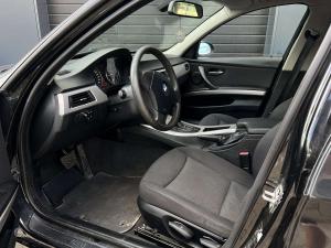 Melns BMW 320 2005 Kauņa, ar dzinēja tilpumu 2.00 L un nobraukumu 341 tūkst. km par 2500 €, foto 17 vietnē AUTOMOTO.COM.LV
