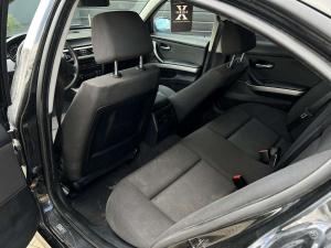 Melns BMW 320 2005 Kauņa, ar dzinēja tilpumu 2.00 L un nobraukumu 341 tūkst. km par 2500 €, foto 18 vietnē AUTOMOTO.COM.LV