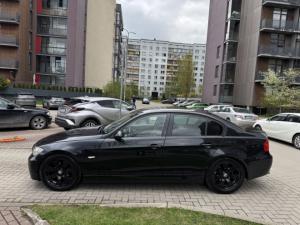 Melns BMW 320 2005 Rīga, ar dzinēja tilpumu 2.00 L un nobraukumu 379 tūkst. km par 3990 €, foto 3 vietnē AUTOMOTO.COM.LV