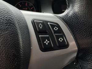 Melns BMW 320 2005 Rīga, ar dzinēja tilpumu 2.00 L un nobraukumu 379 tūkst. km par 3990 €, foto 18 vietnē AUTOMOTO.COM.LV