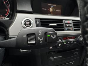 Melns BMW 320 2005 Rīga, ar dzinēja tilpumu 2.00 L un nobraukumu 379 tūkst. km par 3990 €, foto 22 vietnē AUTOMOTO.COM.LV