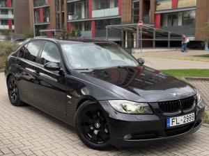 Black BMW 320 2005 in Riga, with an engine capacity of 2.00 L and mileage of 379 thousand km for 3990 €, photo  on AUTOMOTO.COM.LV