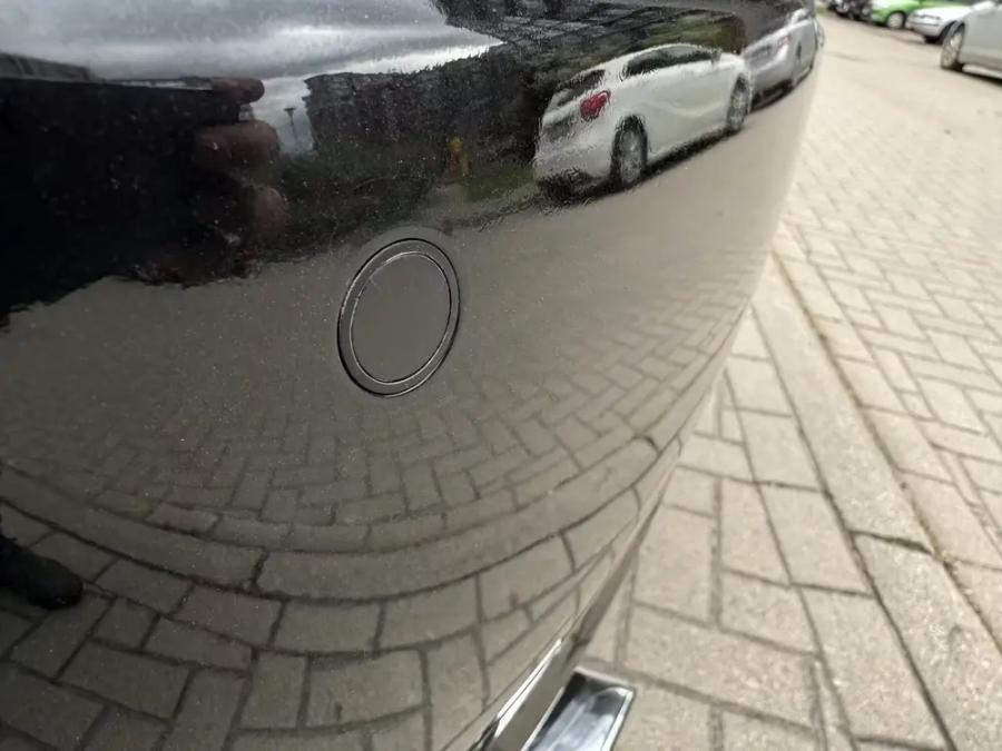 Black BMW 320 2005 in Riga, with an engine capacity of 2.00 L and mileage of 379 thousand km for 3990 €, photo 6 on AUTOMOTO.COM.LV