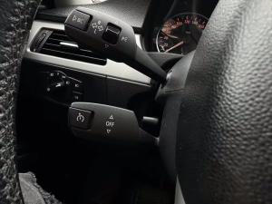 Black BMW 320 2005 in Riga, with an engine capacity of 2.00 L and mileage of 379 thousand km for 3990 €, photo 21 on AUTOMOTO.COM.LV