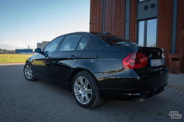 Black BMW 320 2005 in Kaunas, with an engine capacity of 2.00 L and mileage of 349 thousand km for 4250 €, photo 7 on AUTOMOTO.COM.LV