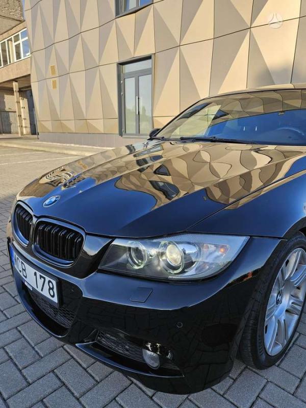 Black BMW 320 2005 in Klaipeda, with an engine capacity of 2.00 L and mileage of 325 thousand km for 3800 €, photo 6 on AUTOMOTO.COM.LV