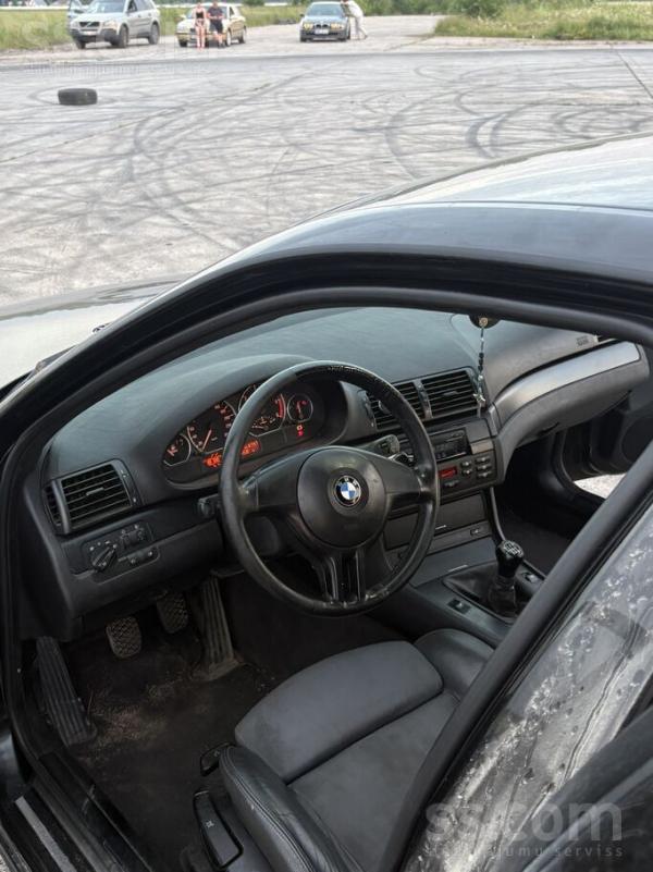 Black BMW 320 2005 in Jekabpils, with an engine capacity of 2.00 L and mileage of 340 thousand km for 2500 €, photo 9 on AUTOMOTO.COM.LV