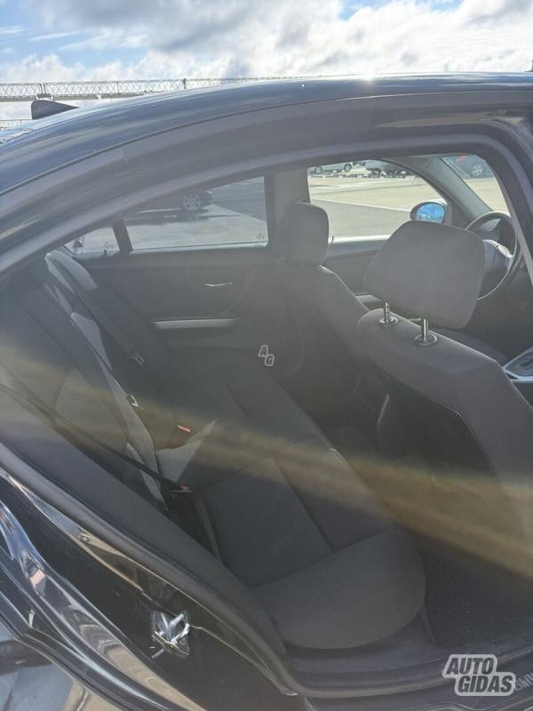Melns BMW 320 2005 Kauņa, ar dzinēja tilpumu 2.00 L un nobraukumu 444 tūkst. km par 2500 €, foto 7 vietnē AUTOMOTO.COM.LV