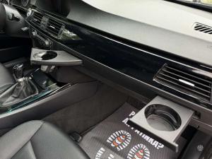 Melns BMW 320 2005 Viļņa, ar dzinēja tilpumu 2.00 L un nobraukumu 420 tūkst. km par 3999 €, foto 30 vietnē AUTOMOTO.COM.LV