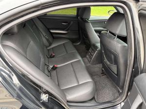 Melns BMW 320 2005 Viļņa, ar dzinēja tilpumu 2.00 L un nobraukumu 420 tūkst. km par 3999 €, foto 35 vietnē AUTOMOTO.COM.LV