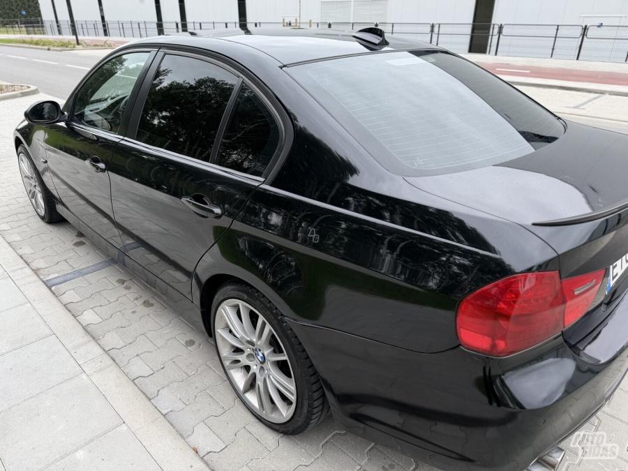 Melns BMW 320 2005 Viļņa, ar dzinēja tilpumu 2.00 L un nobraukumu 420 tūkst. km par 3650 €, foto 21 vietnē AUTOMOTO.COM.LV
