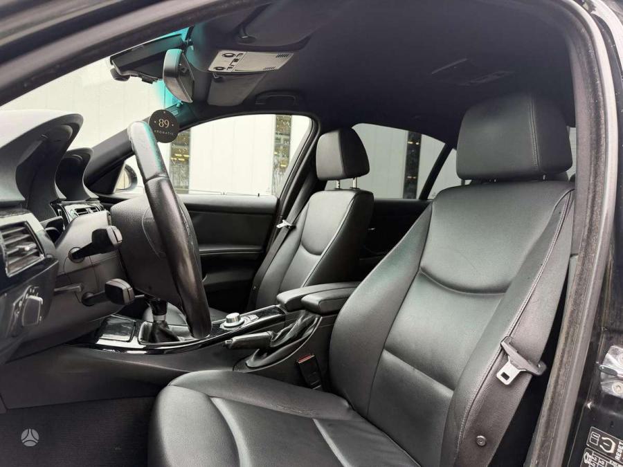 Melns BMW 320 2005 Viļņa, ar dzinēja tilpumu 2.00 L un nobraukumu 420 tūkst. km par 3450 €, foto 30 vietnē AUTOMOTO.COM.LV