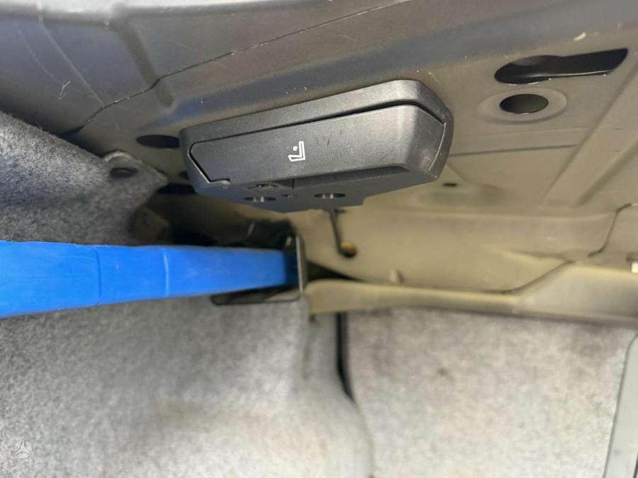 Melns BMW 320 2005 Viļņa, ar dzinēja tilpumu 2.00 L un nobraukumu 420 tūkst. km par 3450 €, foto 38 vietnē AUTOMOTO.COM.LV