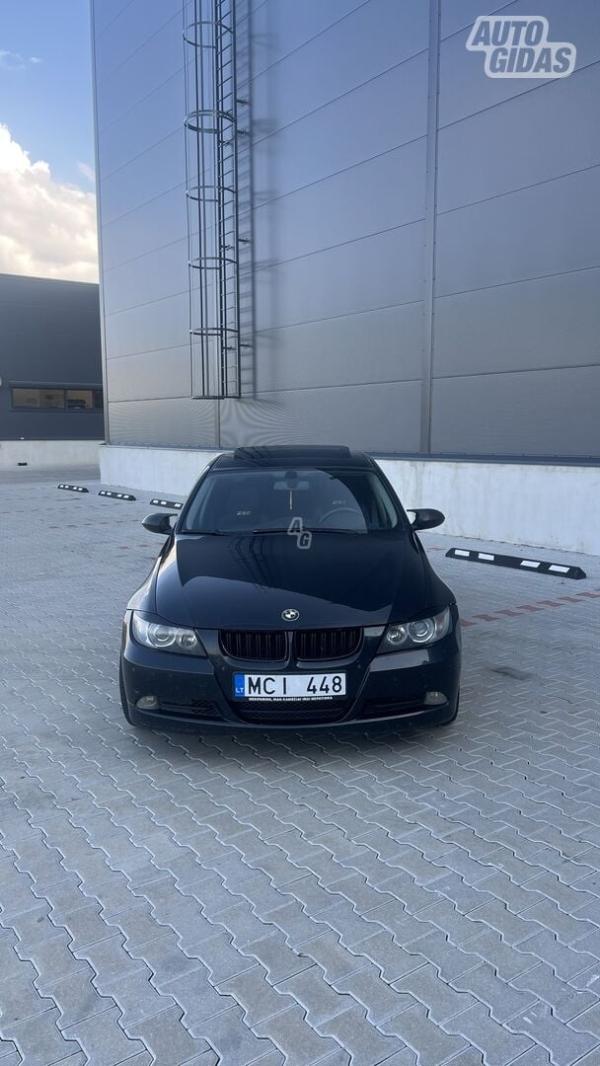 Black BMW 320 2005 in Siauliai, with an engine capacity of 2.00 L and mileage of 352 thousand km for 3500 €, photo 1 on AUTOMOTO.COM.LV