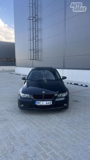 Melns BMW 320 2005 Šauļi, ar dzinēja tilpumu 2.00 L un nobraukumu 352 tūkst. km par 3500 €, foto  vietnē AUTOMOTO.COM.LV
