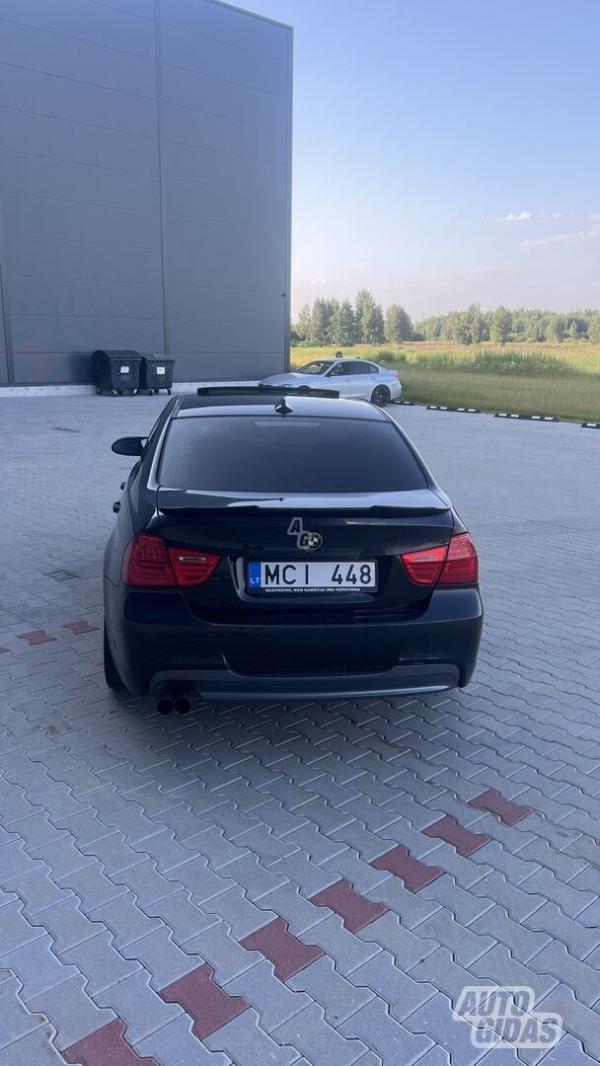 Black BMW 320 2005 in Siauliai, with an engine capacity of 2.00 L and mileage of 352 thousand km for 3500 €, photo 2 on AUTOMOTO.COM.LV