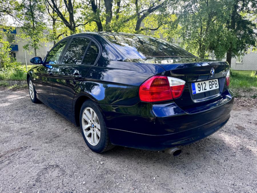Melns BMW 320 2005 Tallina, ar dzinēja tilpumu 2.00 L un nobraukumu 213 tūkst. km par 4250 €, foto 5 vietnē AUTOMOTO.COM.LV