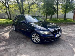 Melns BMW 320 2005 Tallina, ar dzinēja tilpumu 2.00 L un nobraukumu 213 tūkst. km par 4250 €, foto 17 vietnē AUTOMOTO.COM.LV