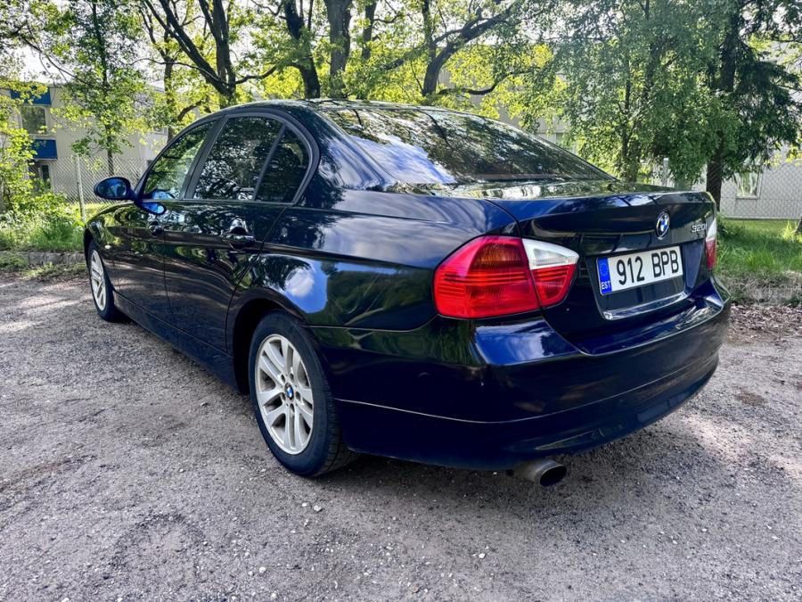 Melns BMW 320 2005 Tallina, ar dzinēja tilpumu 2.00 L un nobraukumu 213 tūkst. km par 4250 €, foto 19 vietnē AUTOMOTO.COM.LV
