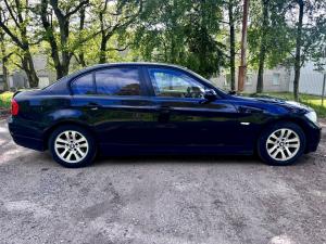 Melns BMW 320 2005 Tallina, ar dzinēja tilpumu 2.00 L un nobraukumu 213 tūkst. km par 4250 €, foto 23 vietnē AUTOMOTO.COM.LV