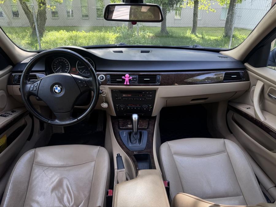 Melns BMW 320 2005 Tallina, ar dzinēja tilpumu 2.00 L un nobraukumu 213 tūkst. km par 4250 €, foto 28 vietnē AUTOMOTO.COM.LV