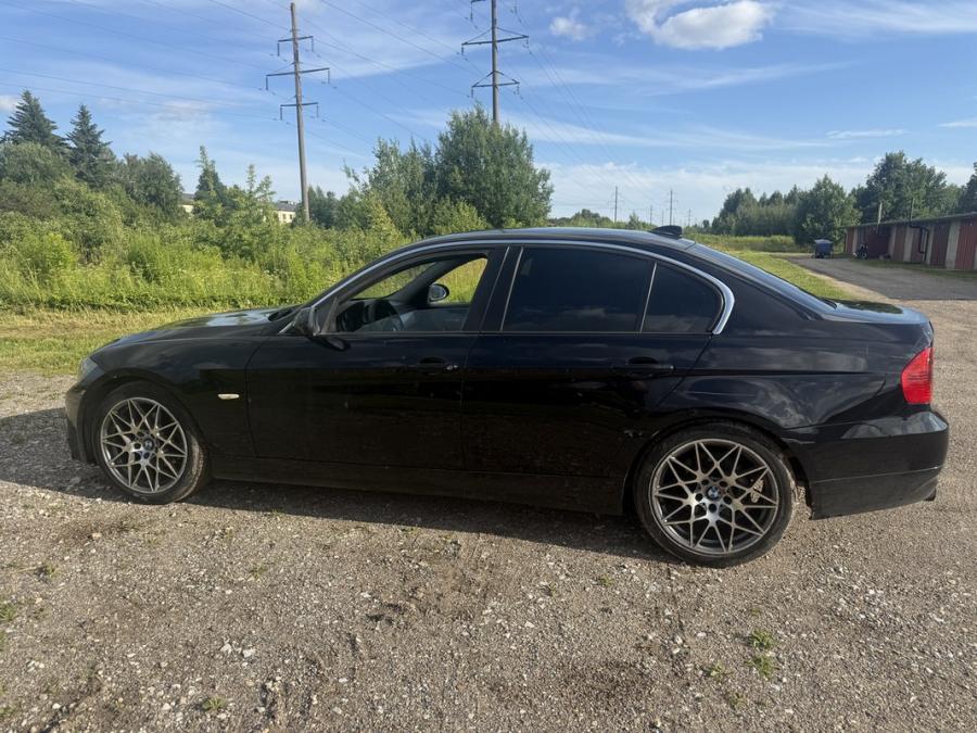 Melns BMW 320 2005 Tartu, ar dzinēja tilpumu 0.00 L un nobraukumu 325 tūkst. km par 2700 €, foto 11 vietnē AUTOMOTO.COM.LV