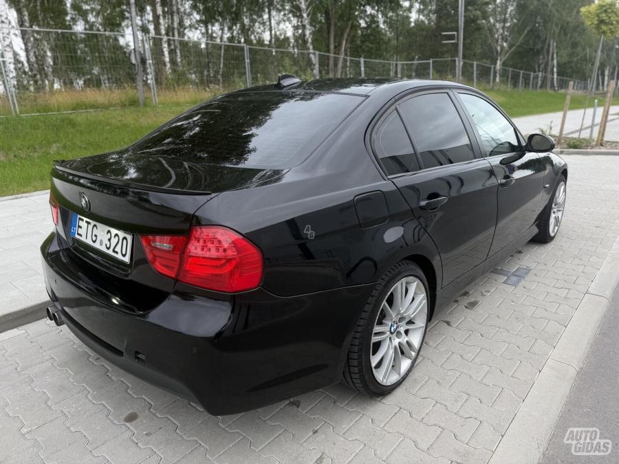Black BMW 320 2005 in Vilnius, with an engine capacity of 2.00 L and mileage of 400 thousand km for 3299 €, photo 6 on AUTOMOTO.COM.LV