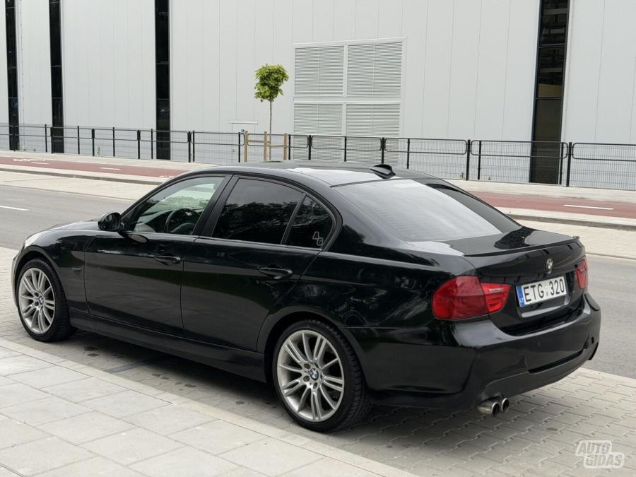 Black BMW 320 2005 in Vilnius, with an engine capacity of 2.00 L and mileage of 400 thousand km for 3299 €, photo 8 on AUTOMOTO.COM.LV