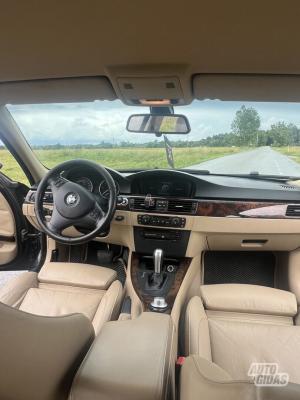 Black BMW 320 2005 in Utena, with an engine capacity of 2.00 L and mileage of 260 thousand km for 4500 €, photo 16 on AUTOMOTO.COM.LV