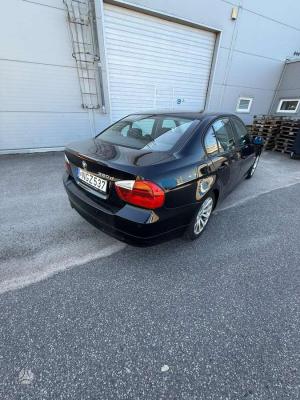 Black BMW 320 2005 in Vilnius, with an engine capacity of 0.00 L and mileage of 290 thousand km for 3100 €, photo 7 on AUTOMOTO.COM.LV