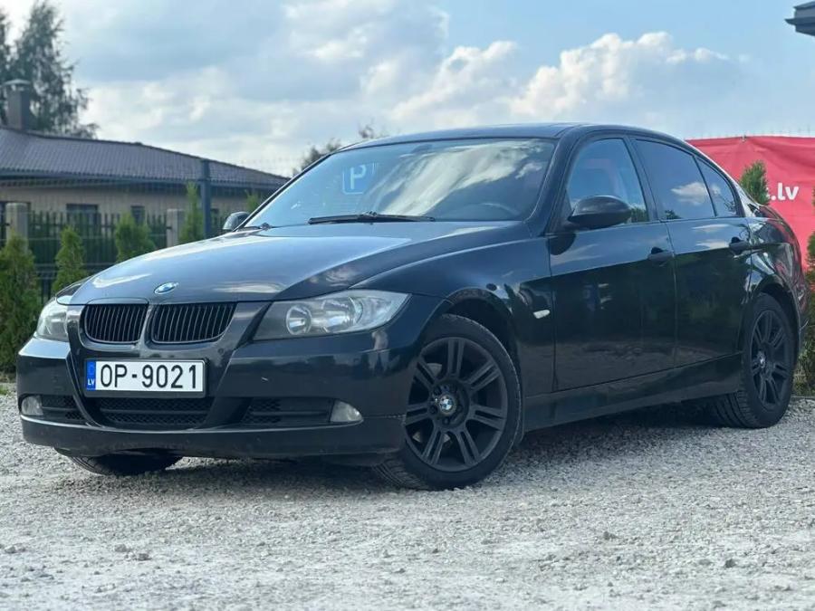 Black BMW 320 2005 in Jelgava, with an engine capacity of 2.00 L and mileage of 350 thousand km for 2990 €, photo 1 on AUTOMOTO.COM.LV