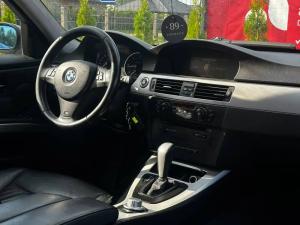 Black BMW 320 2005 in Jelgava, with an engine capacity of 2.00 L and mileage of 350 thousand km for 2990 €, photo 11 on AUTOMOTO.COM.LV
