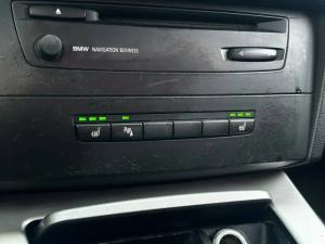 Black BMW 320 2005 in Jelgava, with an engine capacity of 2.00 L and mileage of 350 thousand km for 2990 €, photo 18 on AUTOMOTO.COM.LV