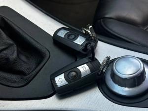 Black BMW 320 2005 in Jelgava, with an engine capacity of 2.00 L and mileage of 350 thousand km for 2990 €, photo 26 on AUTOMOTO.COM.LV