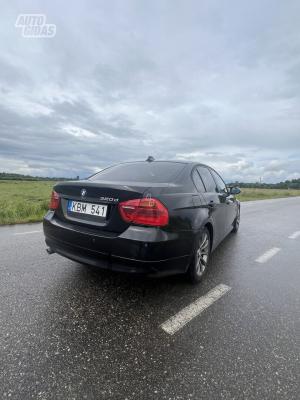 Черный БМВ 320 2005 в Утена, объемом двигателя 2.00 л и пробегом 260 тыс. км за 4000 €, фото 3 на AUTOMOTO.COM.LV