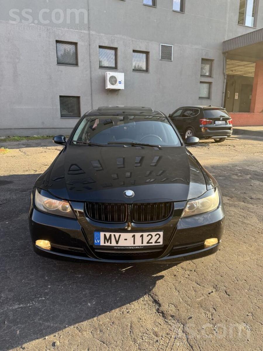 Black BMW 320 2005 in Riga, with an engine capacity of 2.00 L and mileage of 215 thousand km for 3800 €, photo 6 on AUTOMOTO.COM.LV