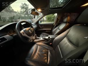 Black BMW 320 2005 in Riga, with an engine capacity of 2.00 L and mileage of 215 thousand km for 3800 €, photo 8 on AUTOMOTO.COM.LV
